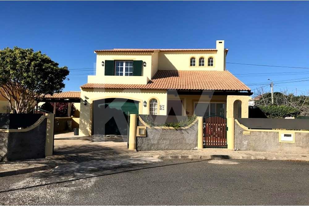 MORADIA - SITIO DO CAMPO DE CIMA, NA ILHA DO PORTO SANTO