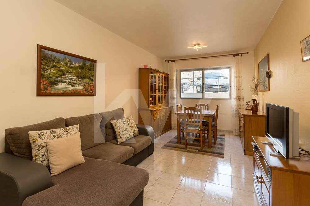 Apartamento T3 no antigo Bairro da ICESA em Vialonga