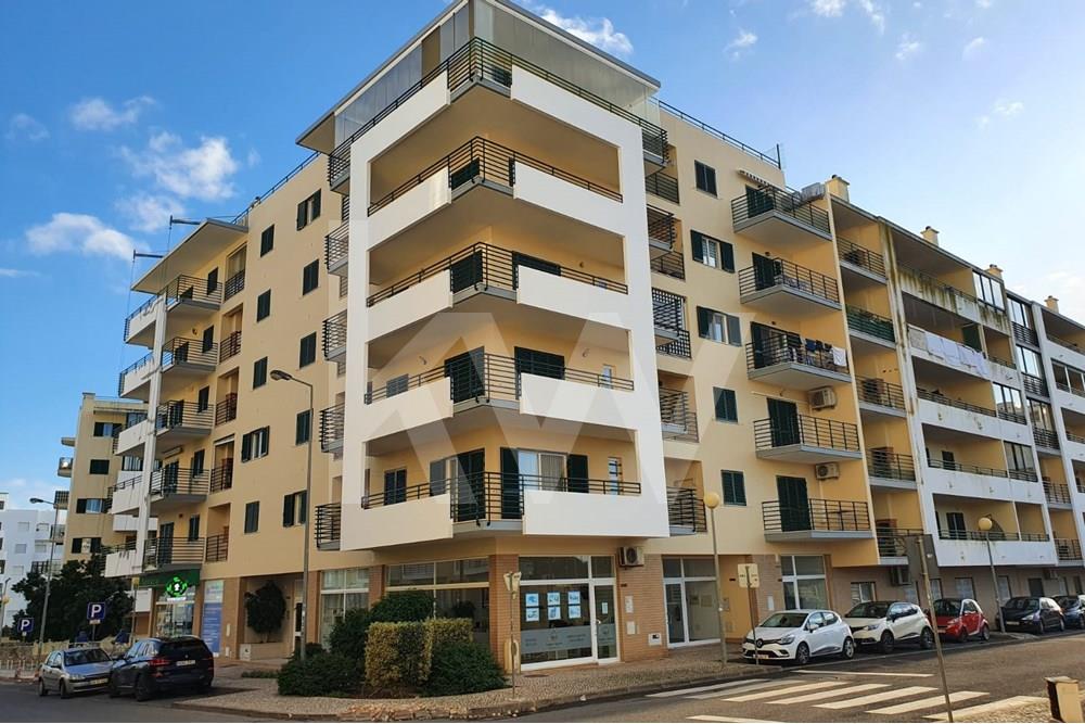 e3a5076d-689e-4cbb-bbf4-02bcc5c2e300-ff23d0be-c2fc-471a-a249 ...