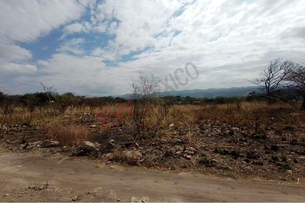 Terrenos Rusticos a 10 min de Plaza Cristal en Venta.