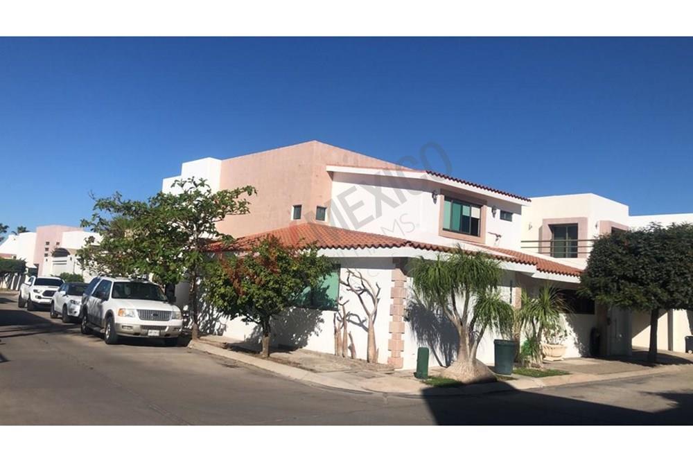 Casa Residencial, en Privada Exclusiva, con hermosos y modernos ...