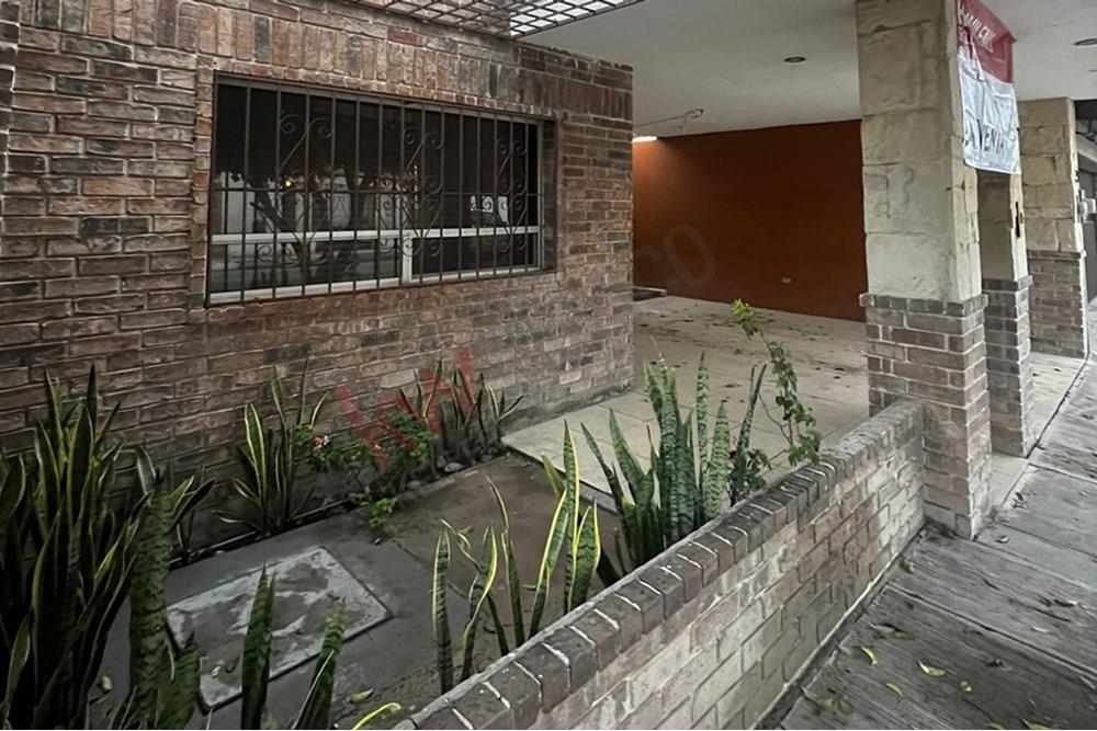 51fa4b09-2e39-424b-b7b0-256720f6fc65-b9112ba2-4cac-42c6-bd3e ...