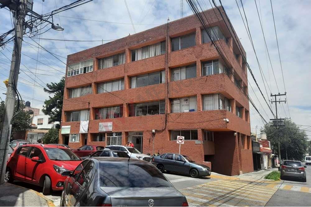 AMPLIA Y BIEN UBICADA OFICINA A METROS DE PALACIO MUNICIPAL DE ...