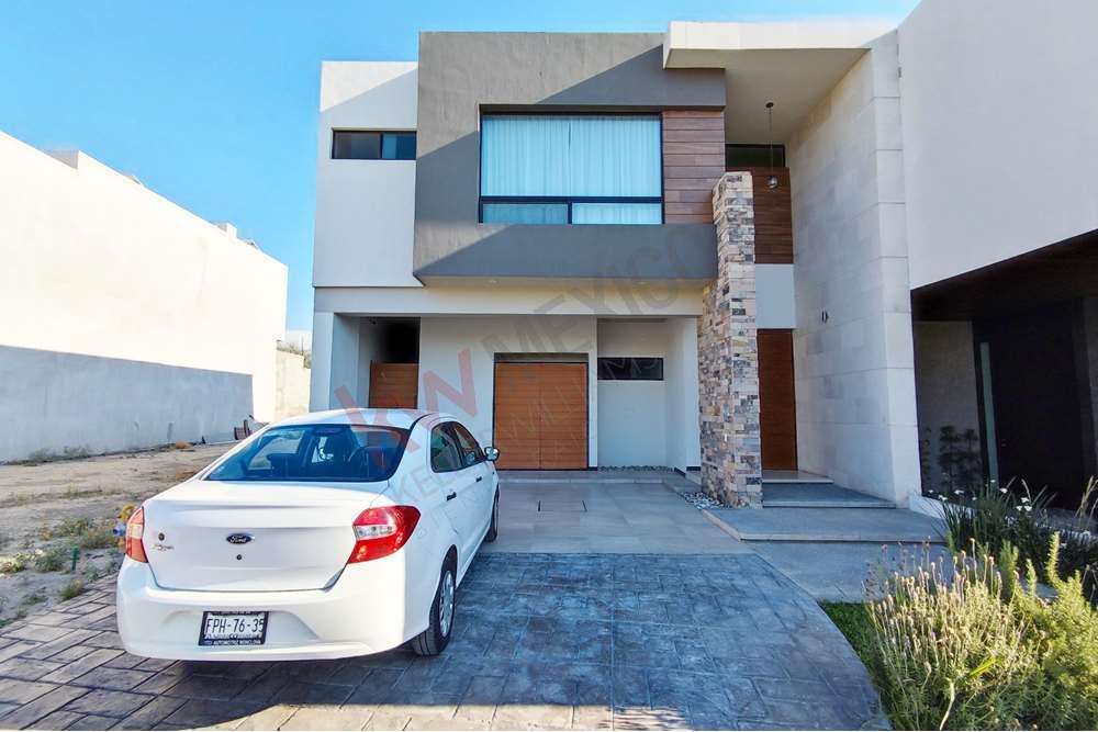 CASA RESIDENCIAL AMUEBLADA EN VENTA AL NORTE DE SALTILLO