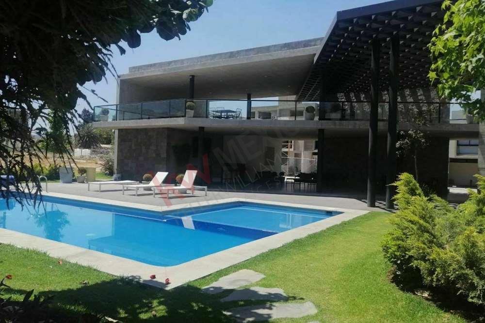 d0a652b9-083c-4757-8002-d77b9f29c2d9-5cc143a5-a44a-489c-9b2b ...