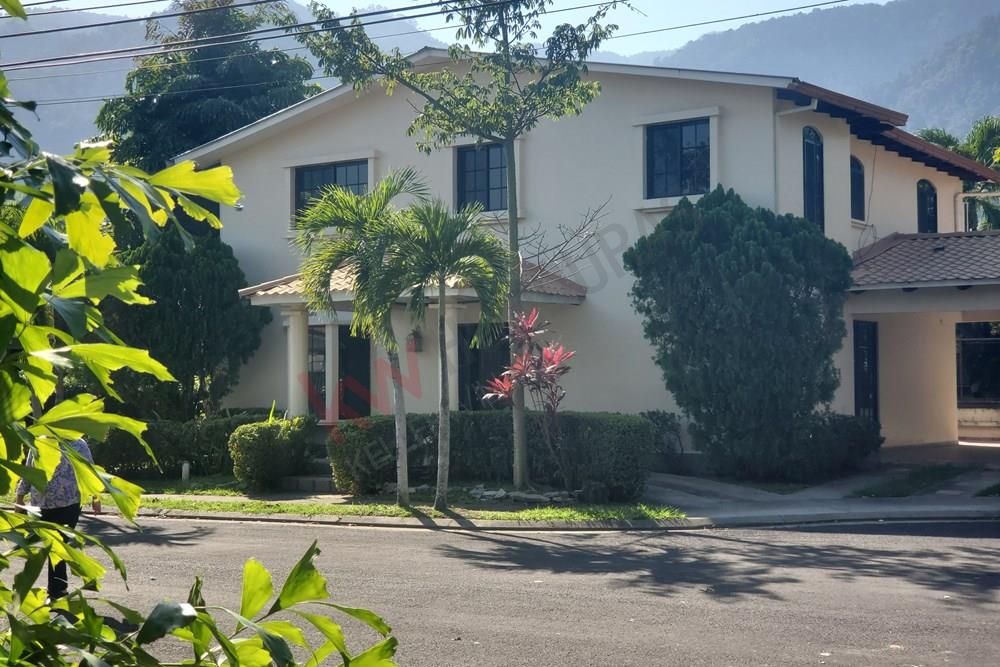 edc2d156-3cba-4929-b8a0-a7a3e8f203e5-0b9a0c0a-9ca6-4a6c-a891 ...