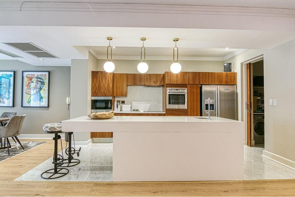 Fully Furnished Luxury 3 Bedroom Apartment in Sandton