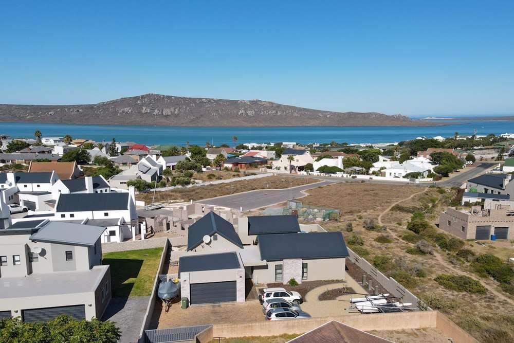 Myburgh Park - 115 Harpuisbos Street, Family home