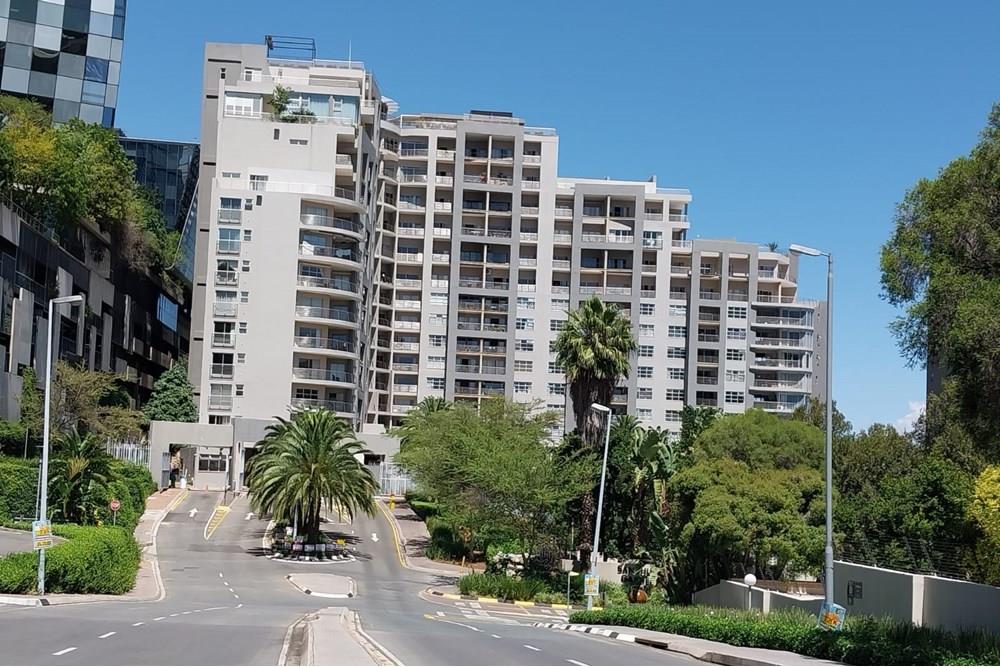 Fully Furnished 2 Bedroom Apartment in Sandton