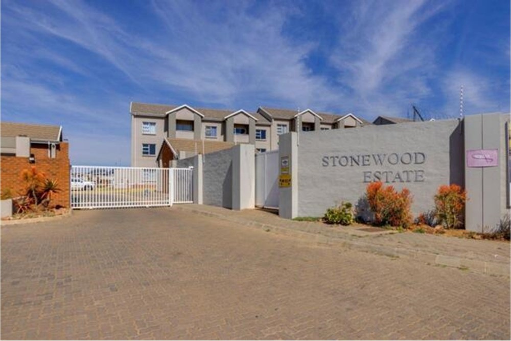 Spacious and Stylish 2-Bedroom Apartment in Stonewood Estate