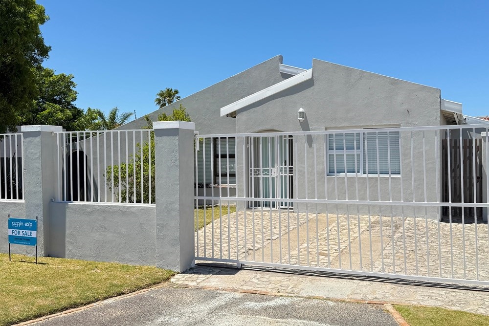 Your dream home in Flamingo Vlei with flatlet