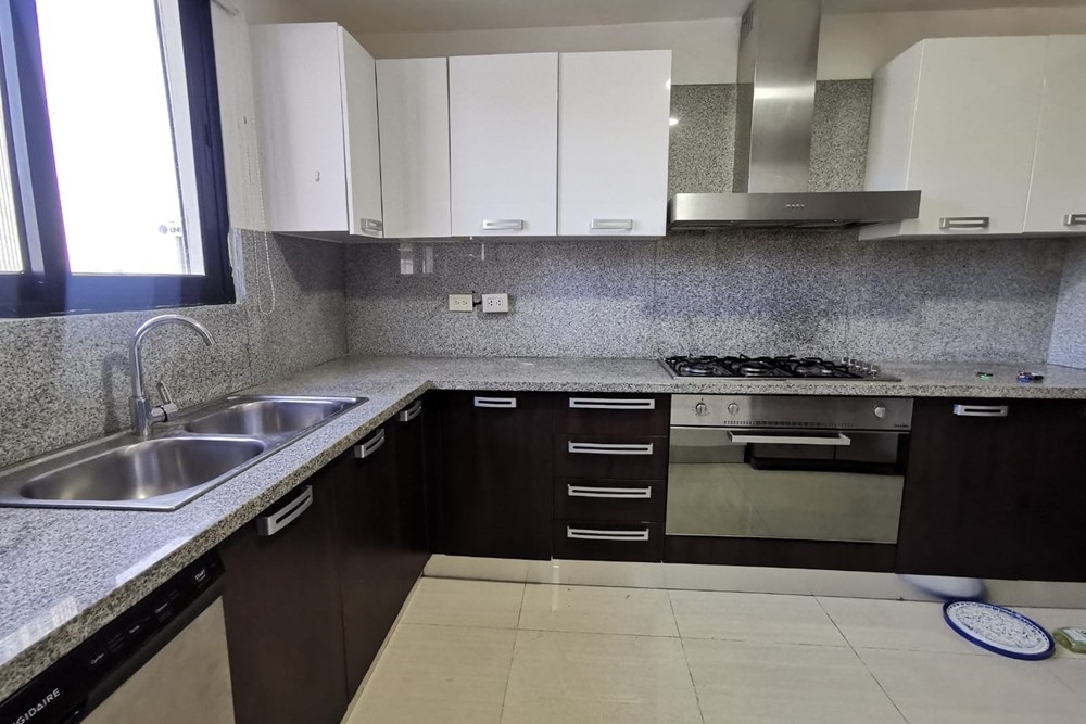 Vendo Moderno y Amplio Apartamento en el Exclusivo sector de Piantini ...